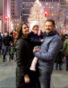 Know About Molly Line; Fox News, Net Worth, Husband, Age