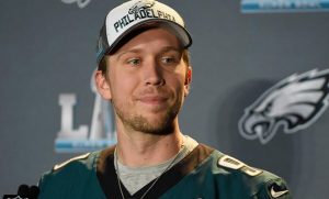 Know About Nick Foles; Contract, Age, Stats, Wife, Salary, Jersey
