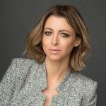 Julie Dray Wiki; Bio, Age, Crashing, Son, Ethnicity, Height, Family, Facts