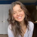 Sara Waisglass Wiki; Age, Sister, Height, TV Shows, Education, Dating ...