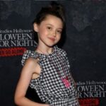 Violet McGraw Wiki; Parents, Age, Haunting of Hill House, Height ...